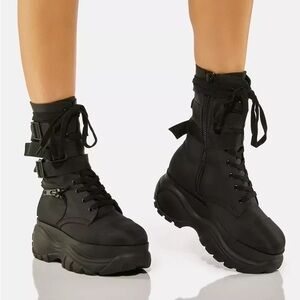 POSTER GIRL | Shoes | New In Box Poster Girl Mad Hustle Pocket Combat ...